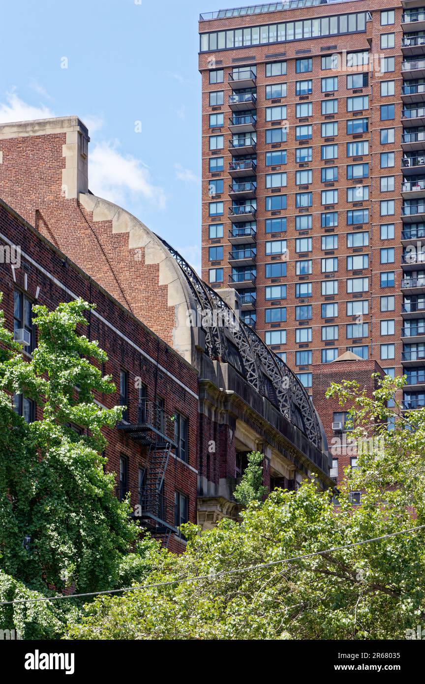 342 east 54th st hi-res stock photography and images - Alamy