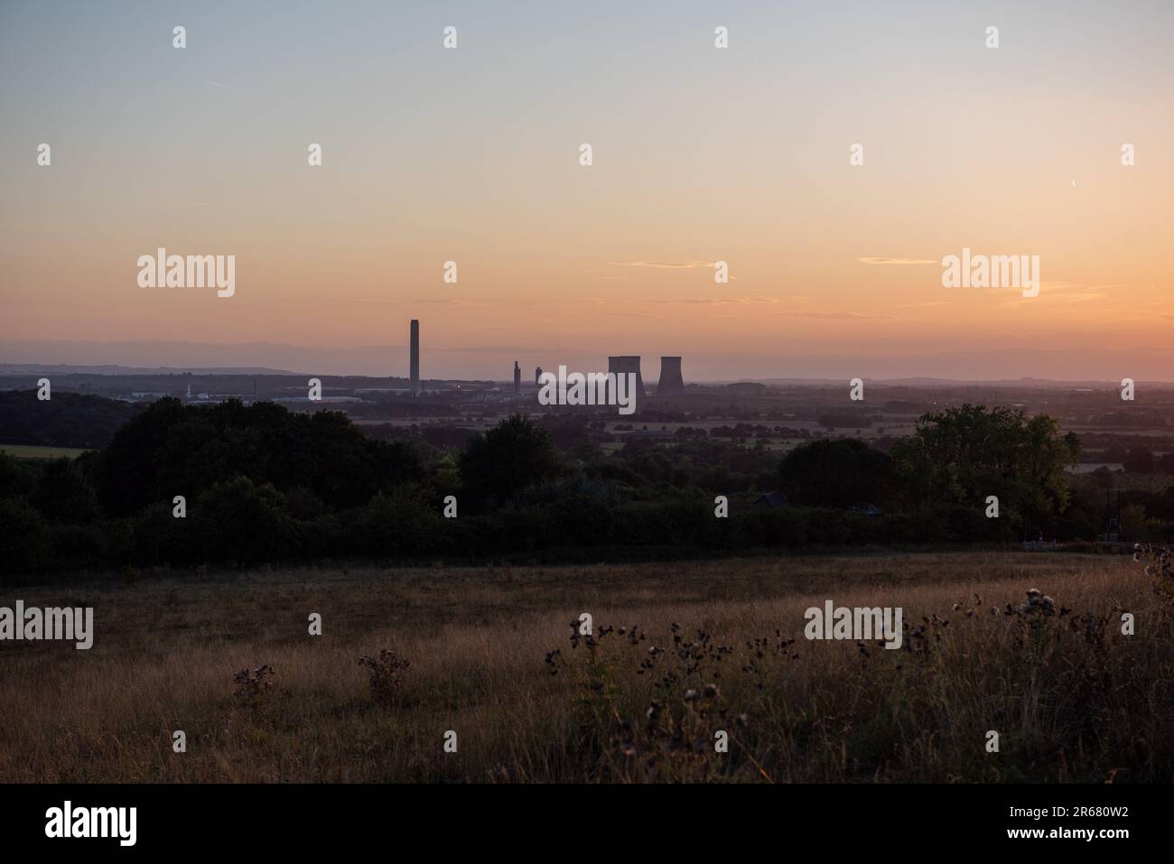Sunset at Wittenham Clumps, Oxfordshire, England Stock Photo - Alamy