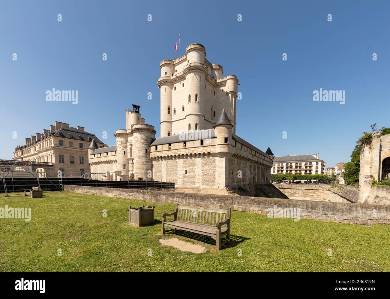High resolution architectural study of the The Donjon ( Keep} in the ...