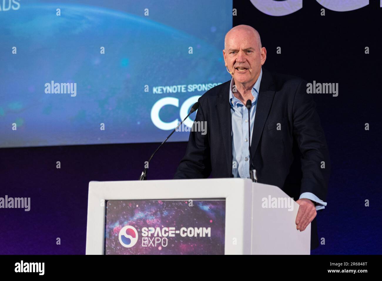 Space comm expo hi-res stock photography and images - Alamy