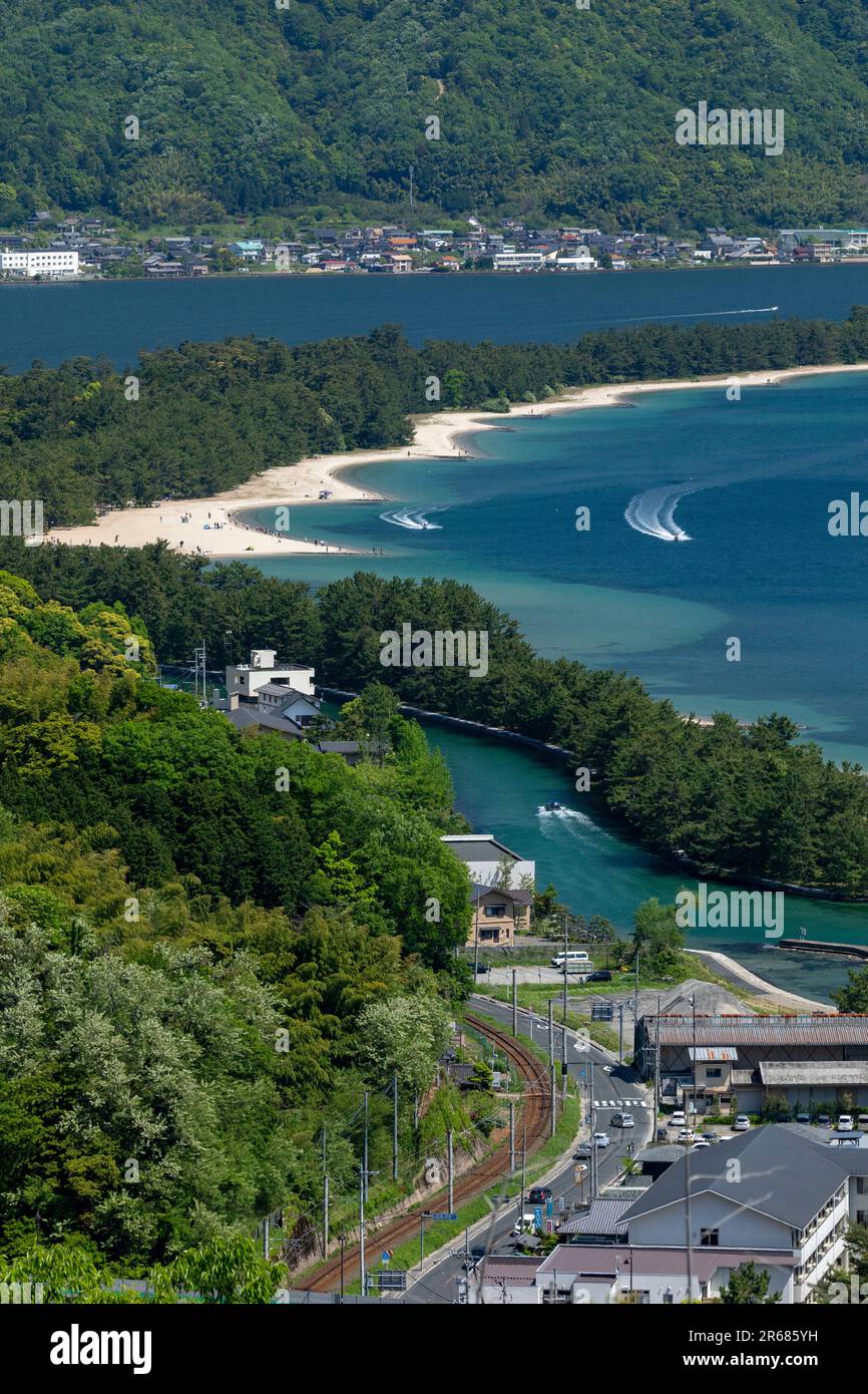 Japan ski spring hi-res stock photography and images - Alamy