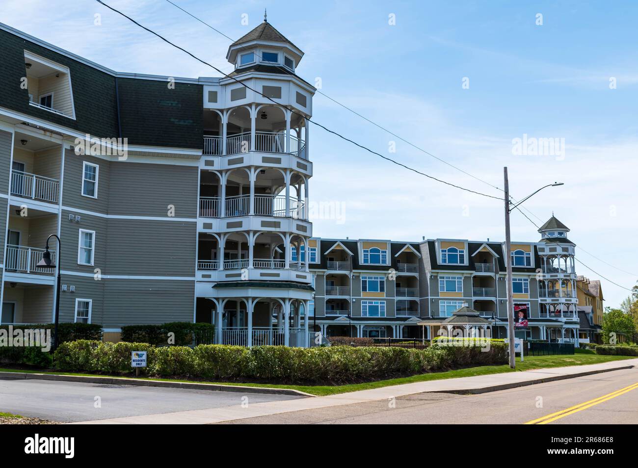 Beemus Bay Condominiums building on Lakeside Drive in Beemus Point, New ...