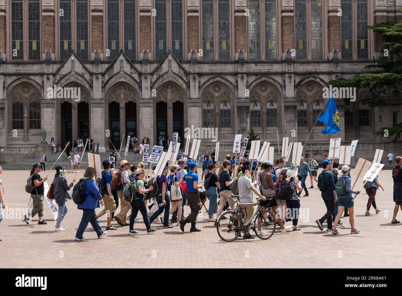 Seattle, USA. 7 Jun, 2023. University of Washington staff goes on ...