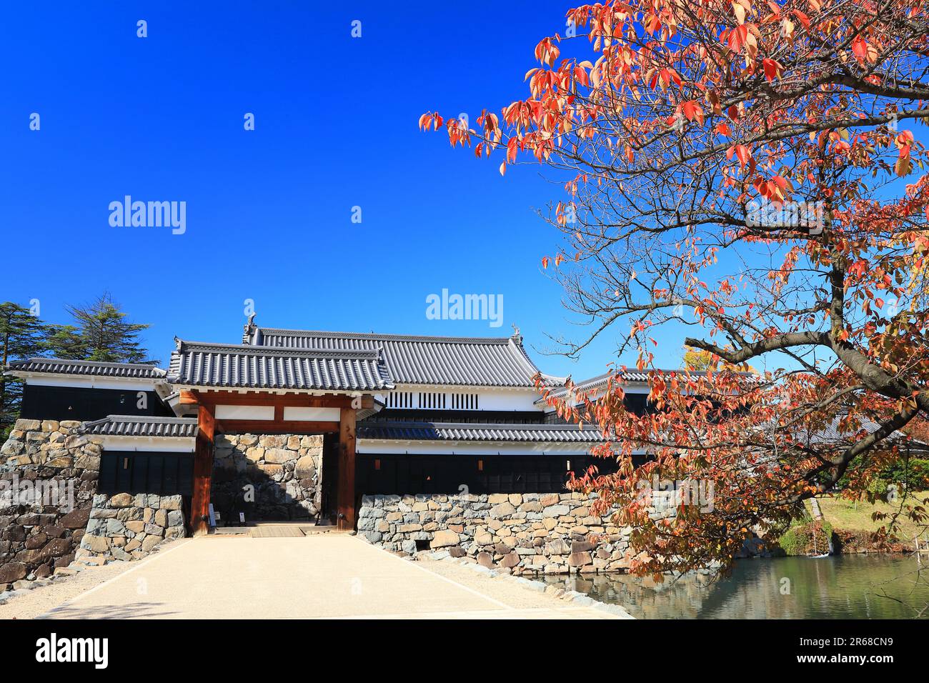 Matsumoto Castle Drum Gate in Autumn Stock Photo - Alamy