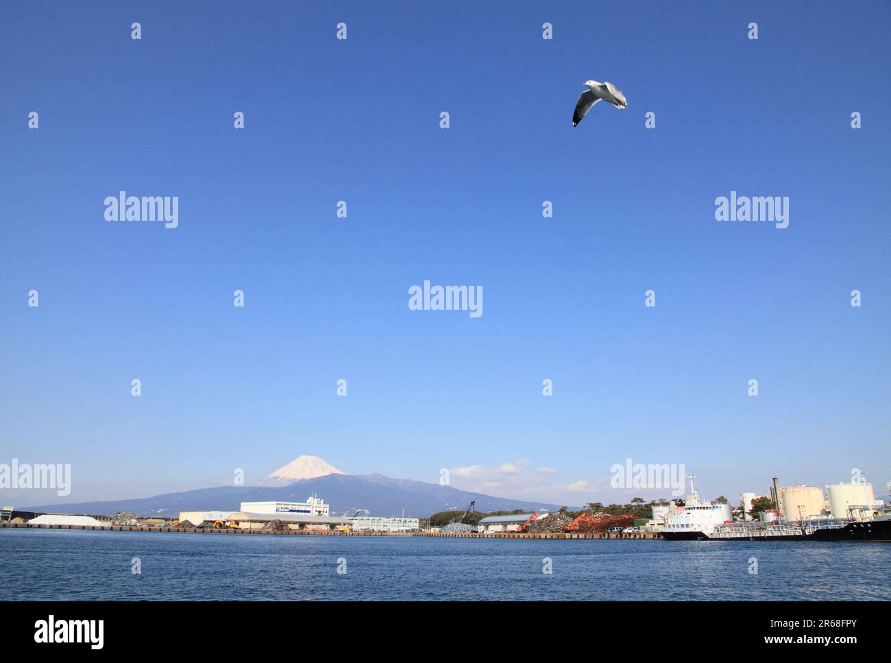 Numazu Port and Mt. Fuji Stock Photo - Alamy