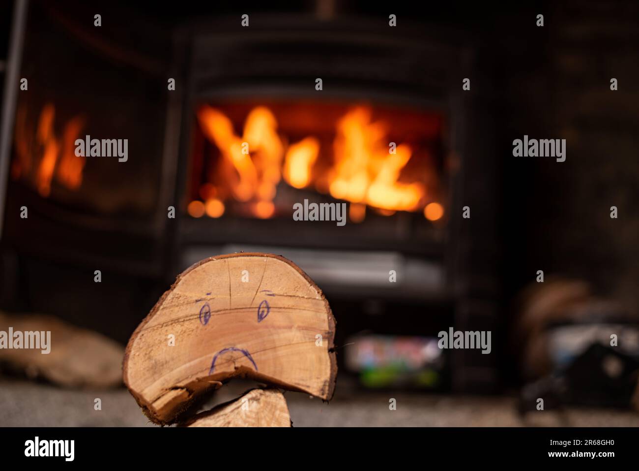 Smiley log hi-res stock photography and images - Alamy