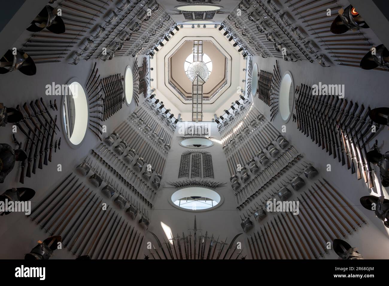 Armouries museum leeds hi-res stock photography and images - Alamy