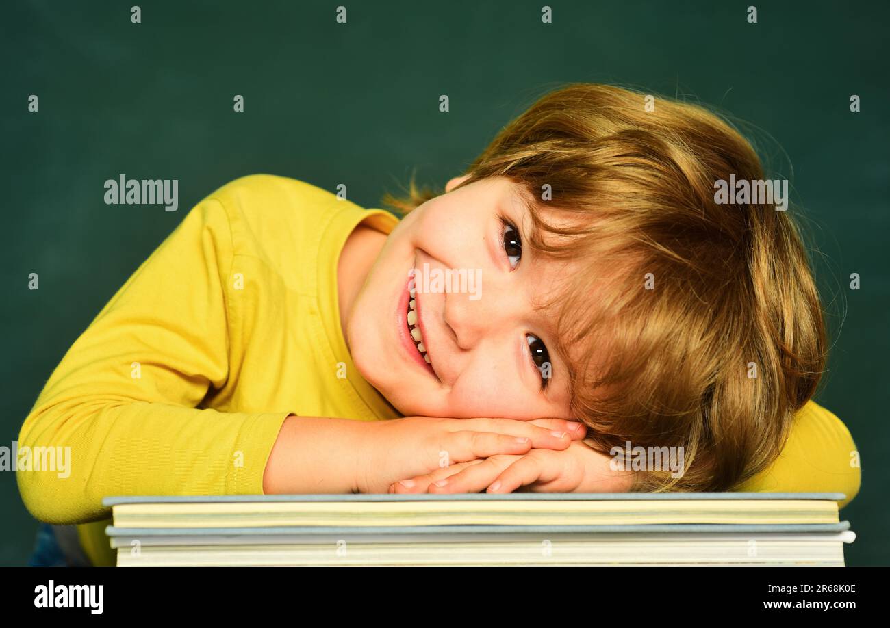 Happy school kids. School dream. Daydreamer school child. Dreams and ...