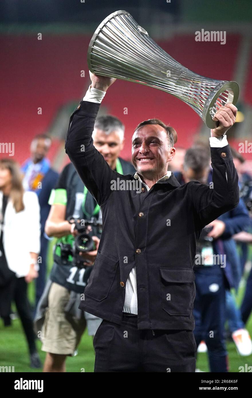 Noble sporting hi-res stock photography and images - Alamy