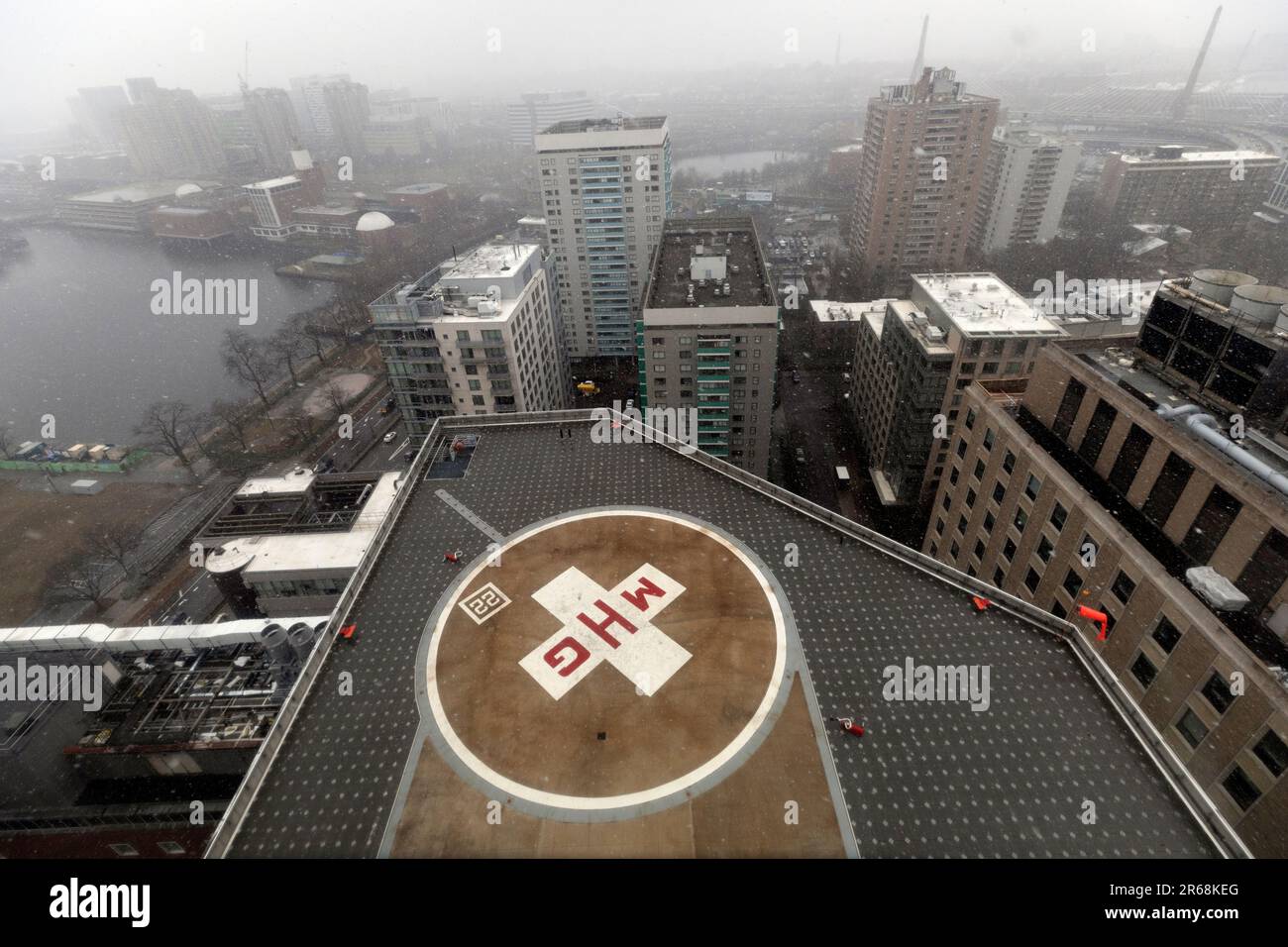 Helipad at Massachusetts General Hospital Stock Photo - Alamy