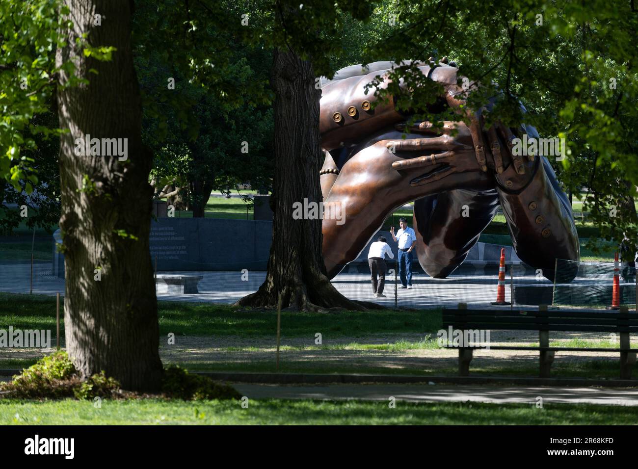 The embrace statue boston hi-res stock photography and images - Alamy