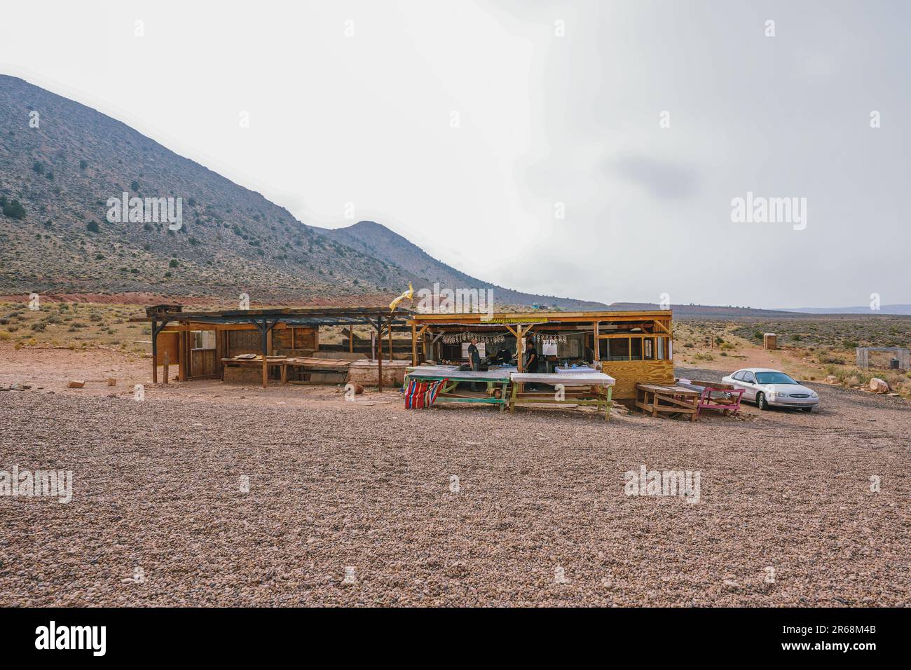 Arizona, USA - September 28, 2021 Navajo trading post in Little ...