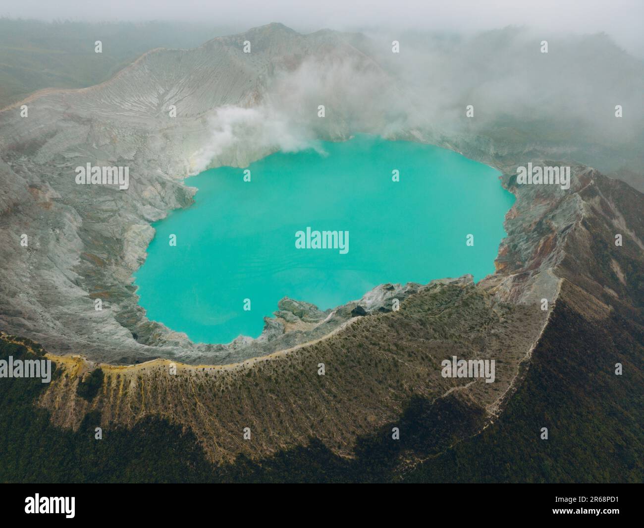 Aerial rock cliff kawah ijen hi-res stock photography and images - Alamy
