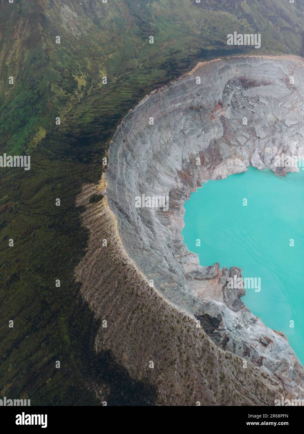 Aerial rock cliff kawah ijen hi-res stock photography and images - Alamy