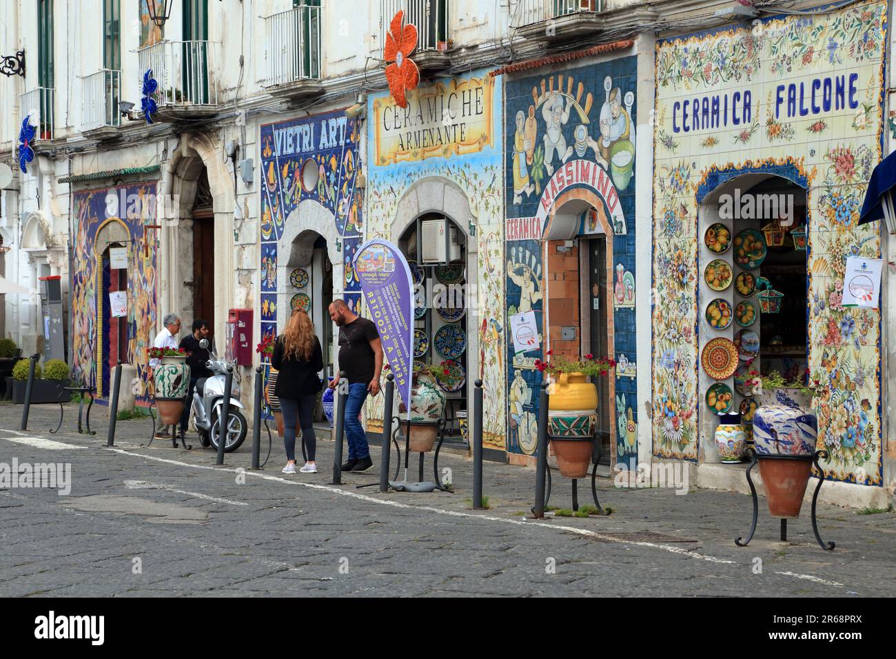 Ceramic shops, Vietri sul Mare, Italy Stock Photo - Alamy