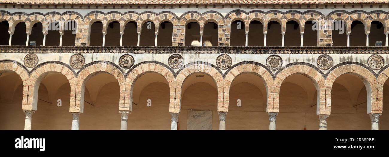 Covered arcaded walkway of Salerno Cathedral, Italy. Duomo di Salerno Stock Photo - Alamy