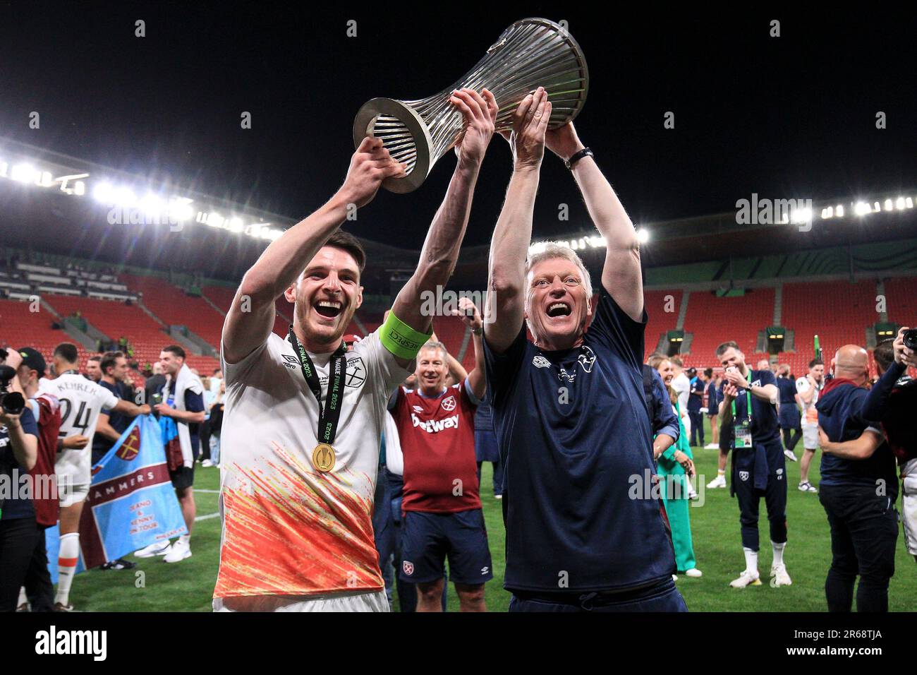 West ham trophy lift uefa hi-res stock photography and images - Alamy