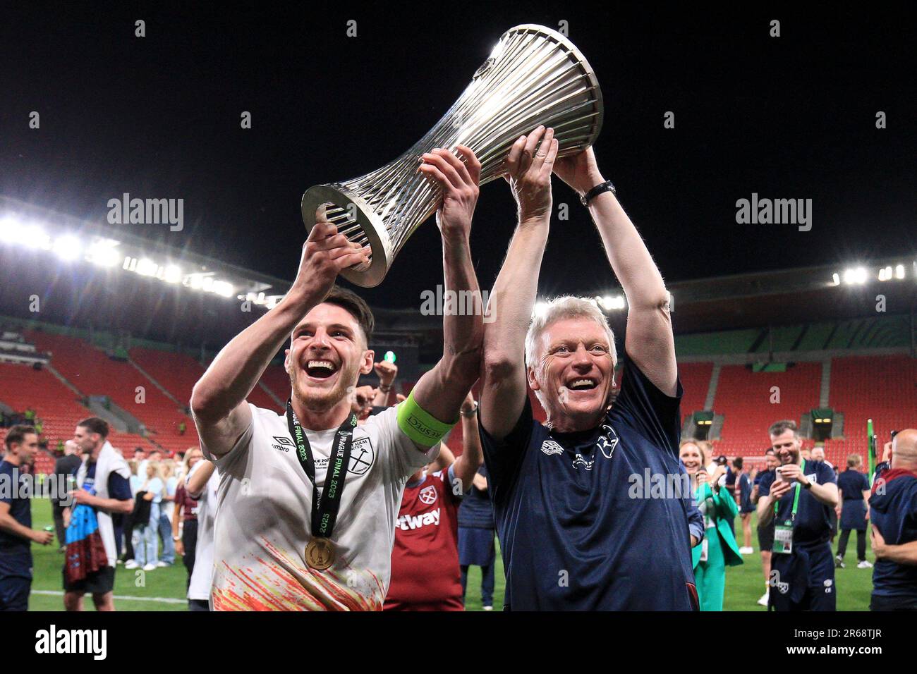West ham trophy lift uefa hi-res stock photography and images - Alamy