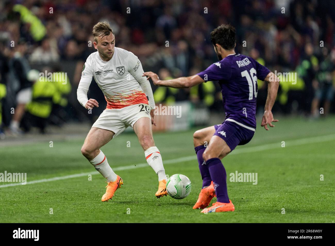 Jarrod bowen of west ham hi-res stock photography and images - Alamy