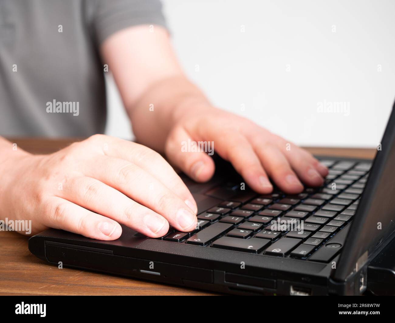 Face and computer screen and closeup hi-res stock photography and ...