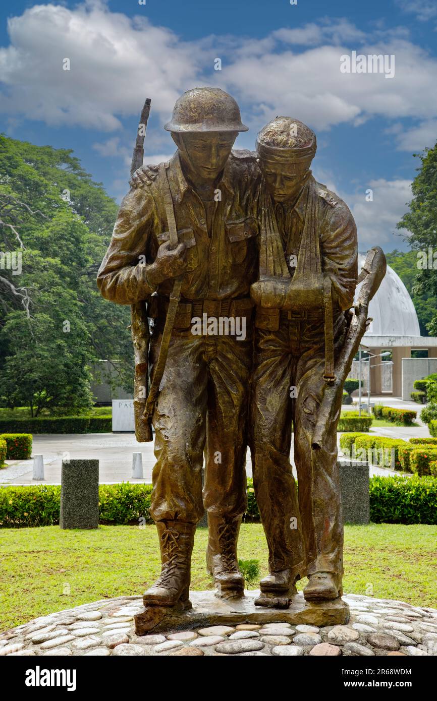 Brothers in Arms statue at the Pacific War Memorial on Corregidor ...