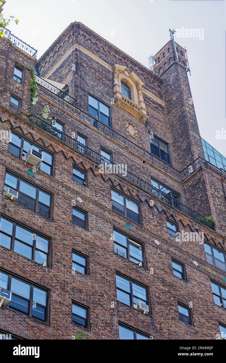 Emery Roth-designed 140 East 28th Street is a brown brick apartment ...