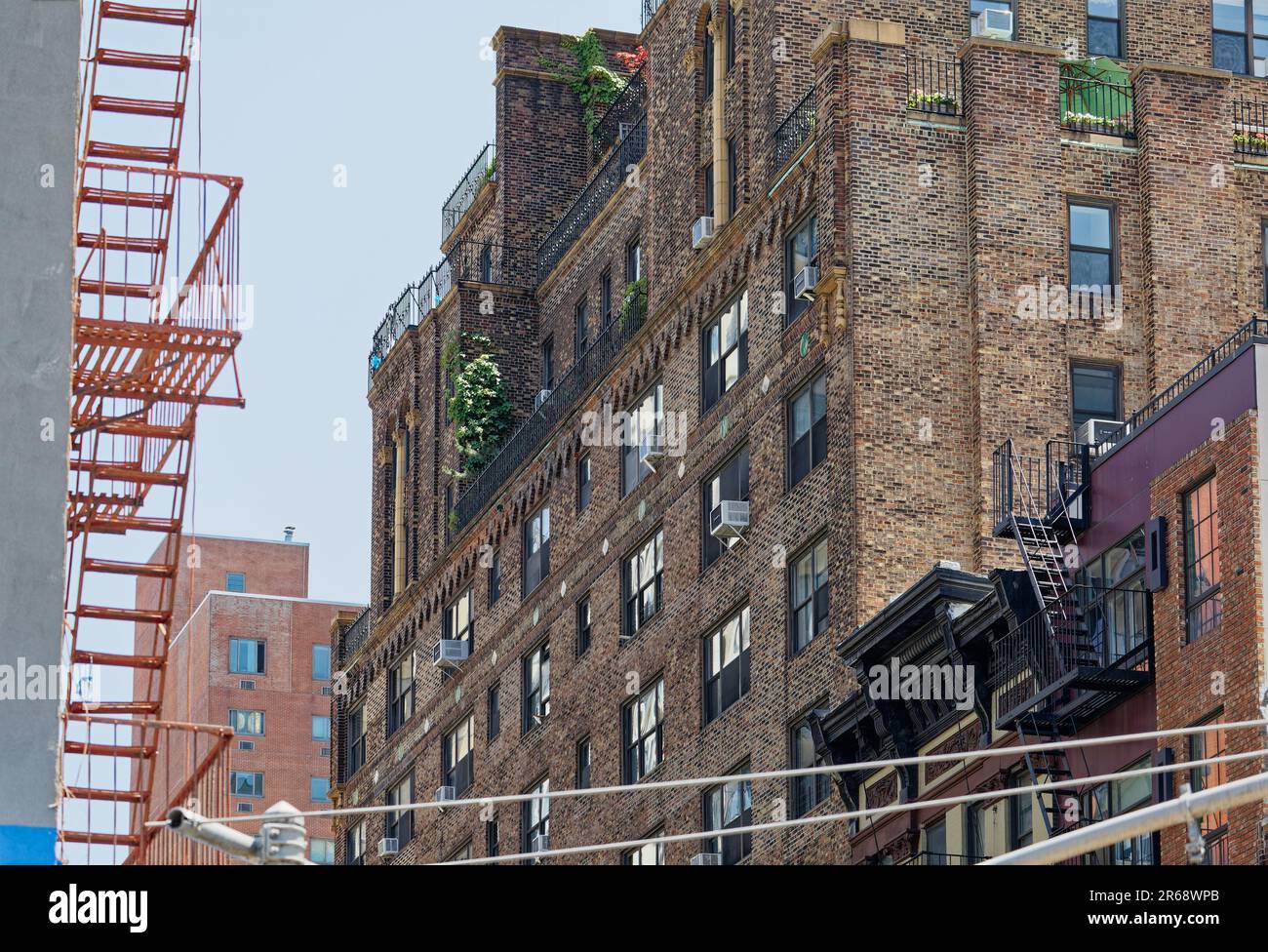140 e 28th st hi-res stock photography and images - Alamy