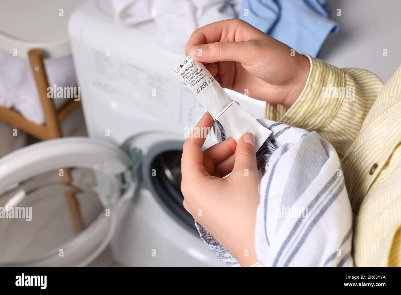 Washing instructions label symbols hi-res stock photography and images ...