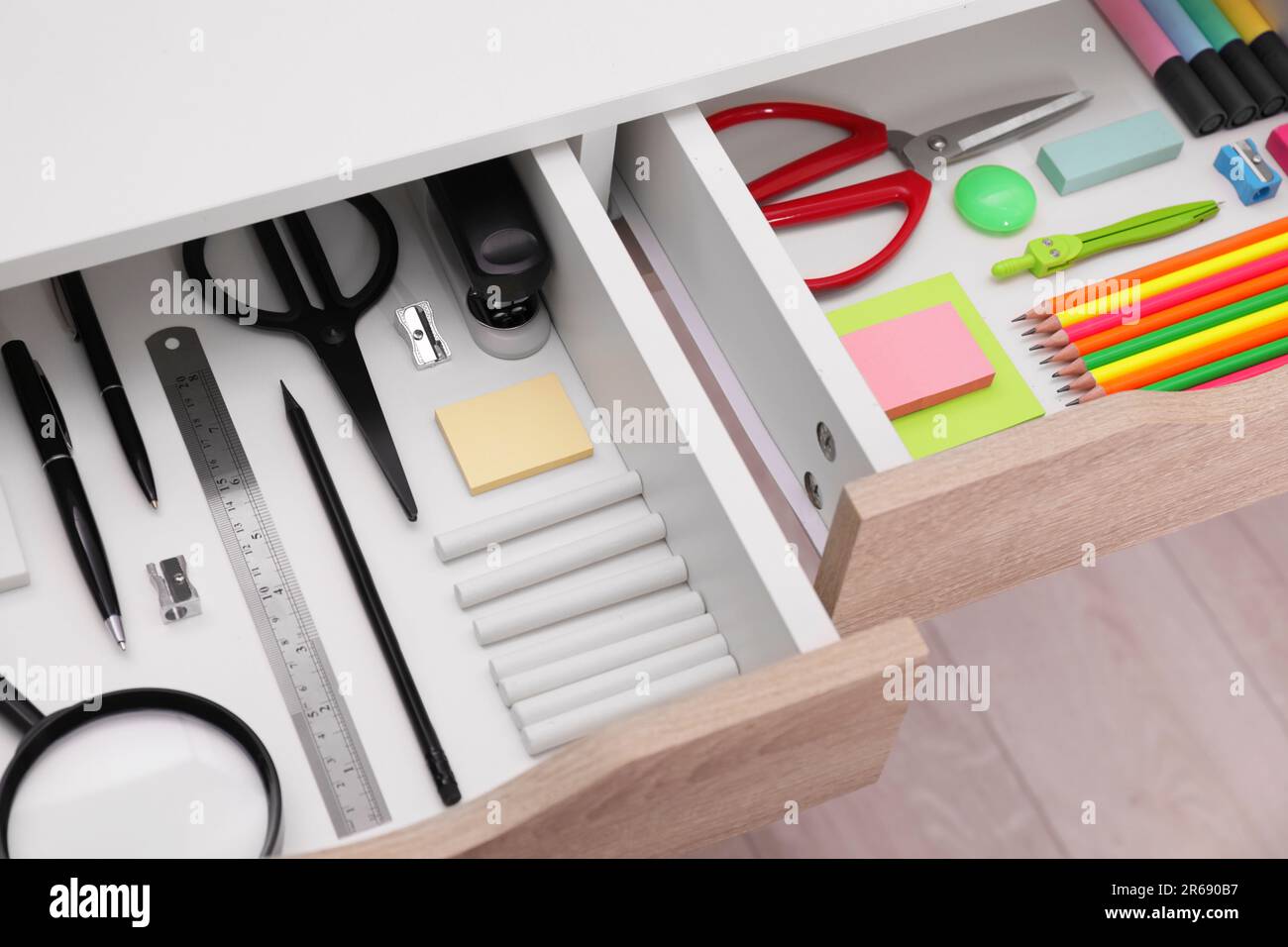 Office drawers view hi-res stock photography and images - Alamy