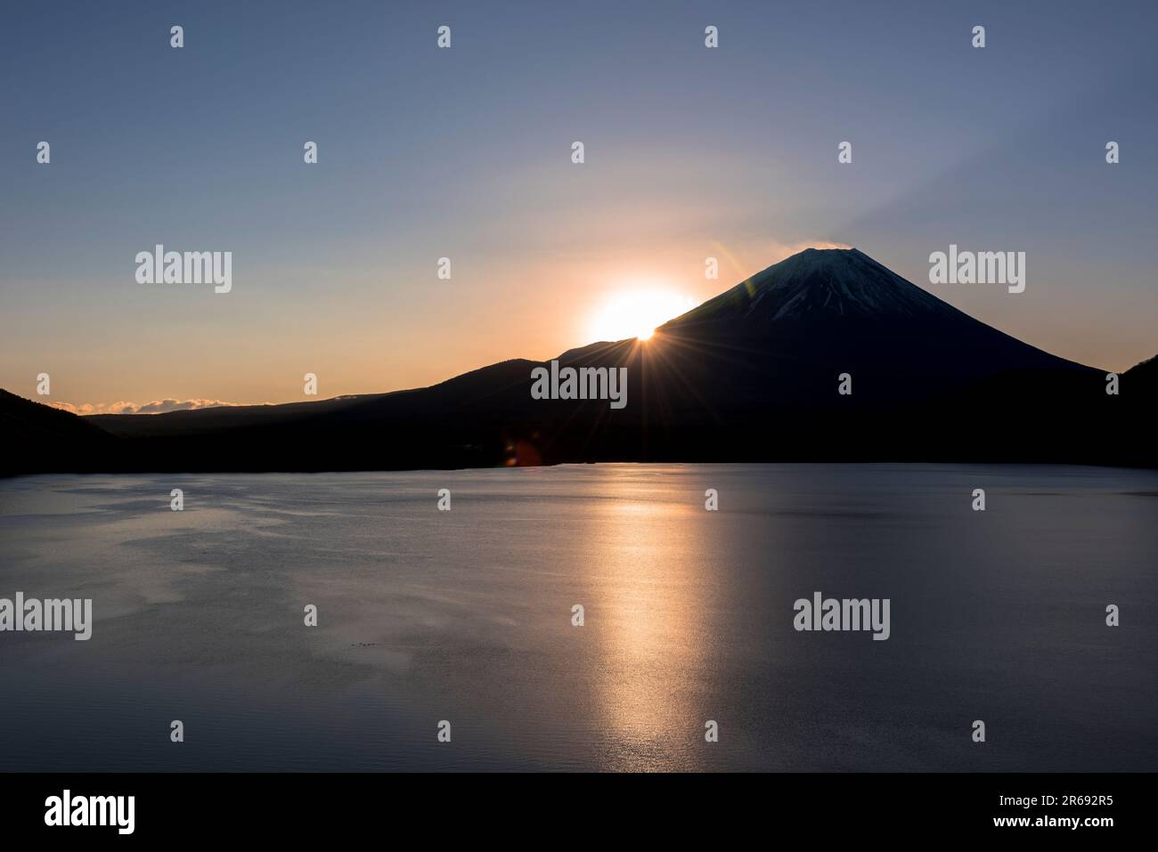 Sunset over mount fuji hi-res stock photography and images - Alamy