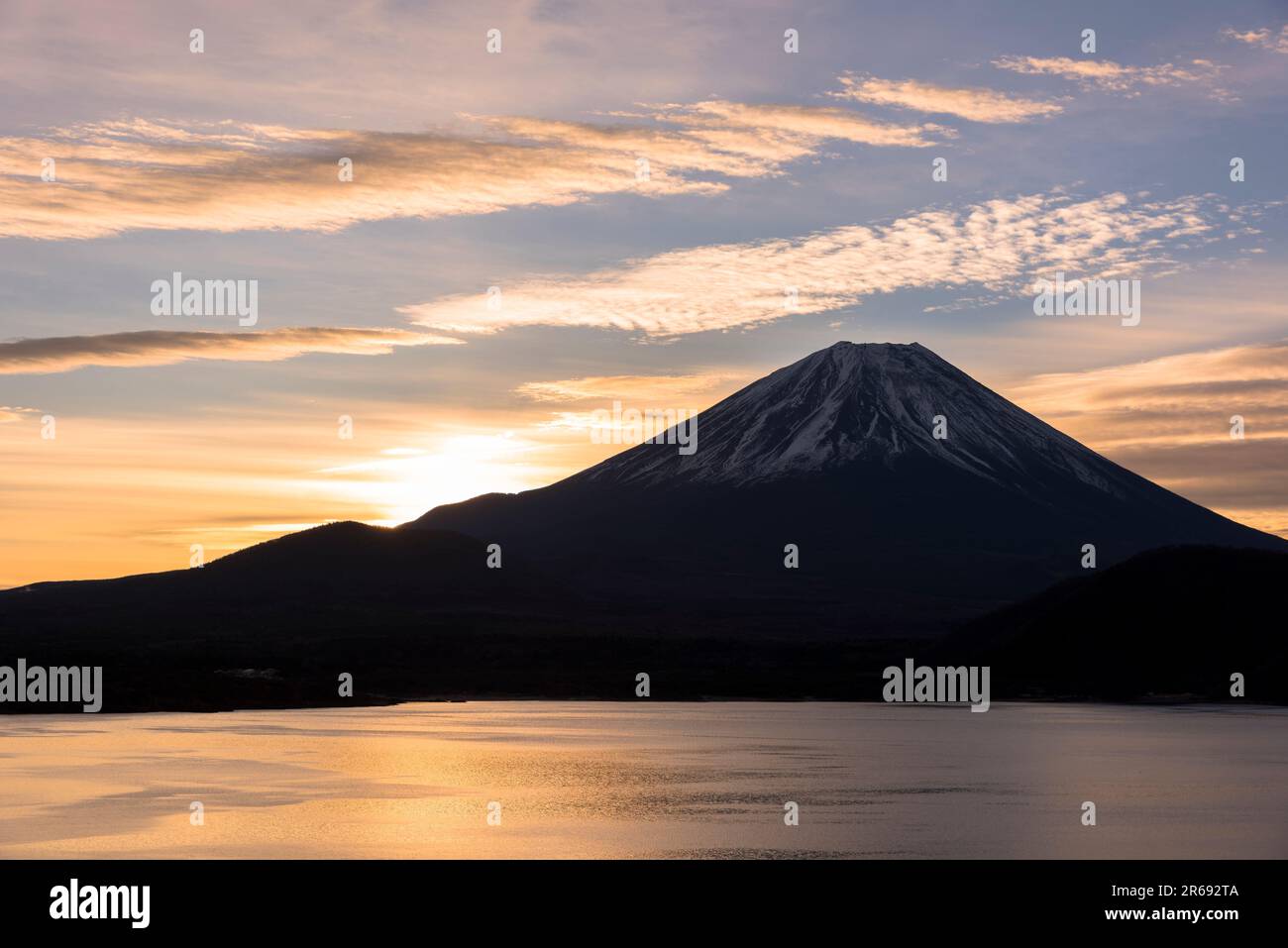 Motosuko Lake and morning glow of Mt. Fuji Stock Photo - Alamy
