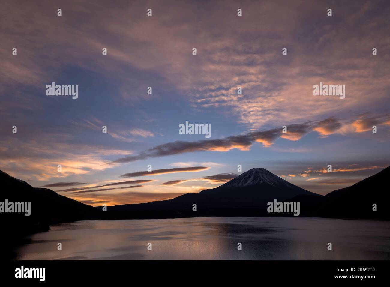 Motosuko Lake and morning glow of Mt. Fuji Stock Photo - Alamy