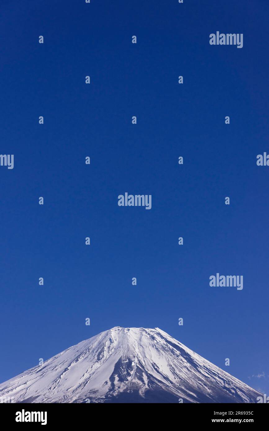 Mt Fuji from Lake Motosuko Stock Photo - Alamy