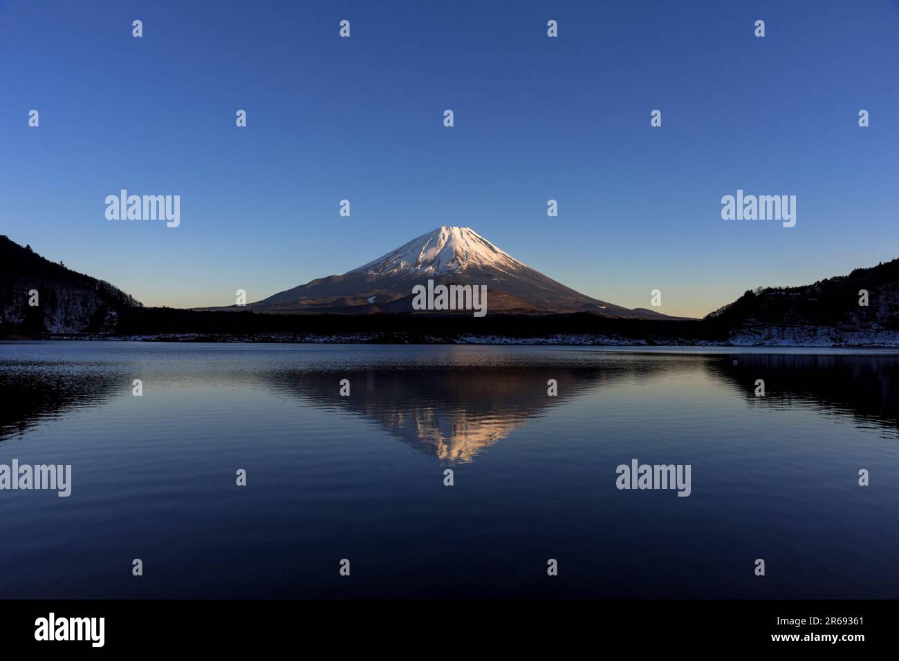 Reverse Fuji reflected in Lake Shojin Stock Photo - Alamy
