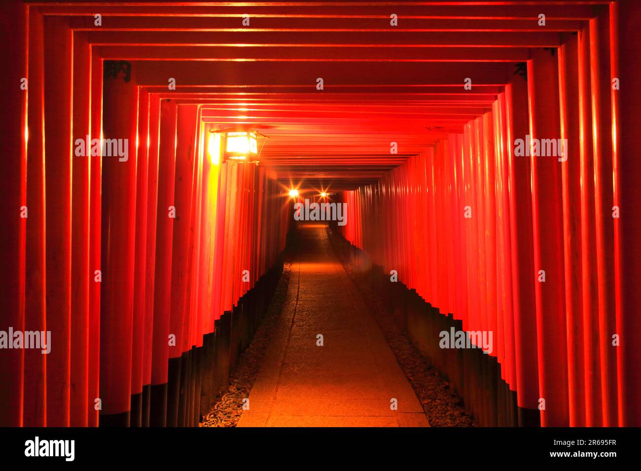 Senbon-torii gate of Kyoto Fushimi Inari-taisha shrine Stock Photo - Alamy