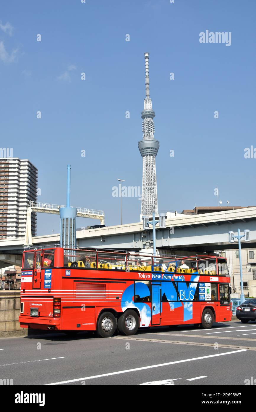 Sky Hop Bus Tokyo Sightseeing Stock Photo - Alamy