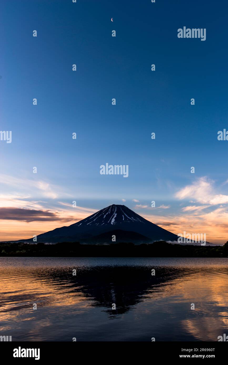 Lake Shoji-Ko and Mt. Fuji Stock Photo - Alamy