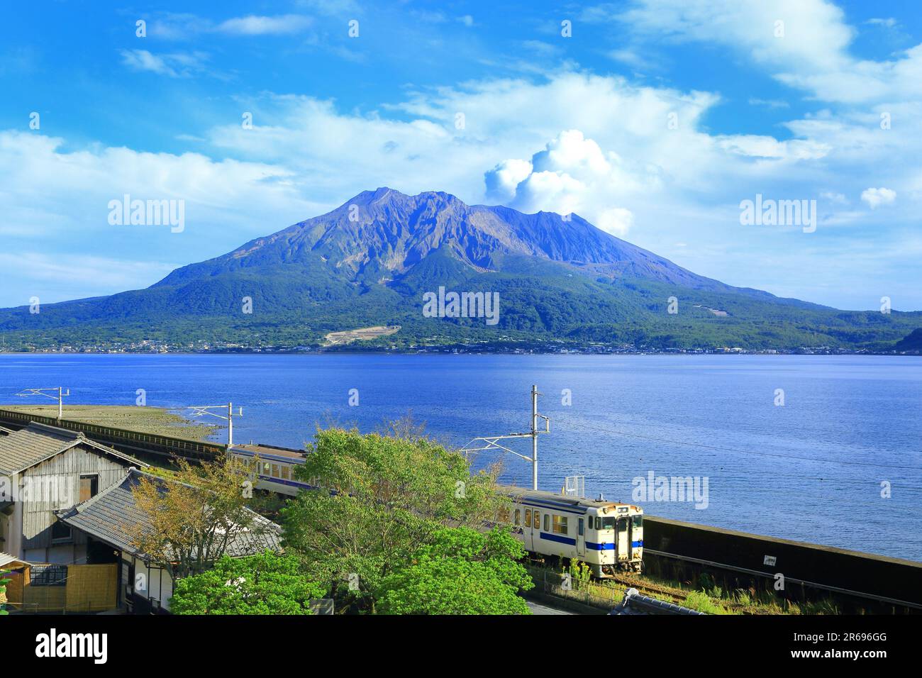 Senganen Garden and Sakurajima Stock Photo - Alamy