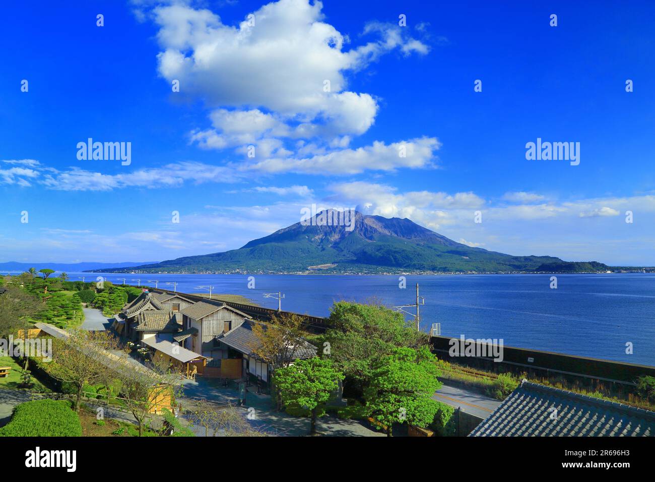 Senganen Garden and Sakurajima Stock Photo - Alamy