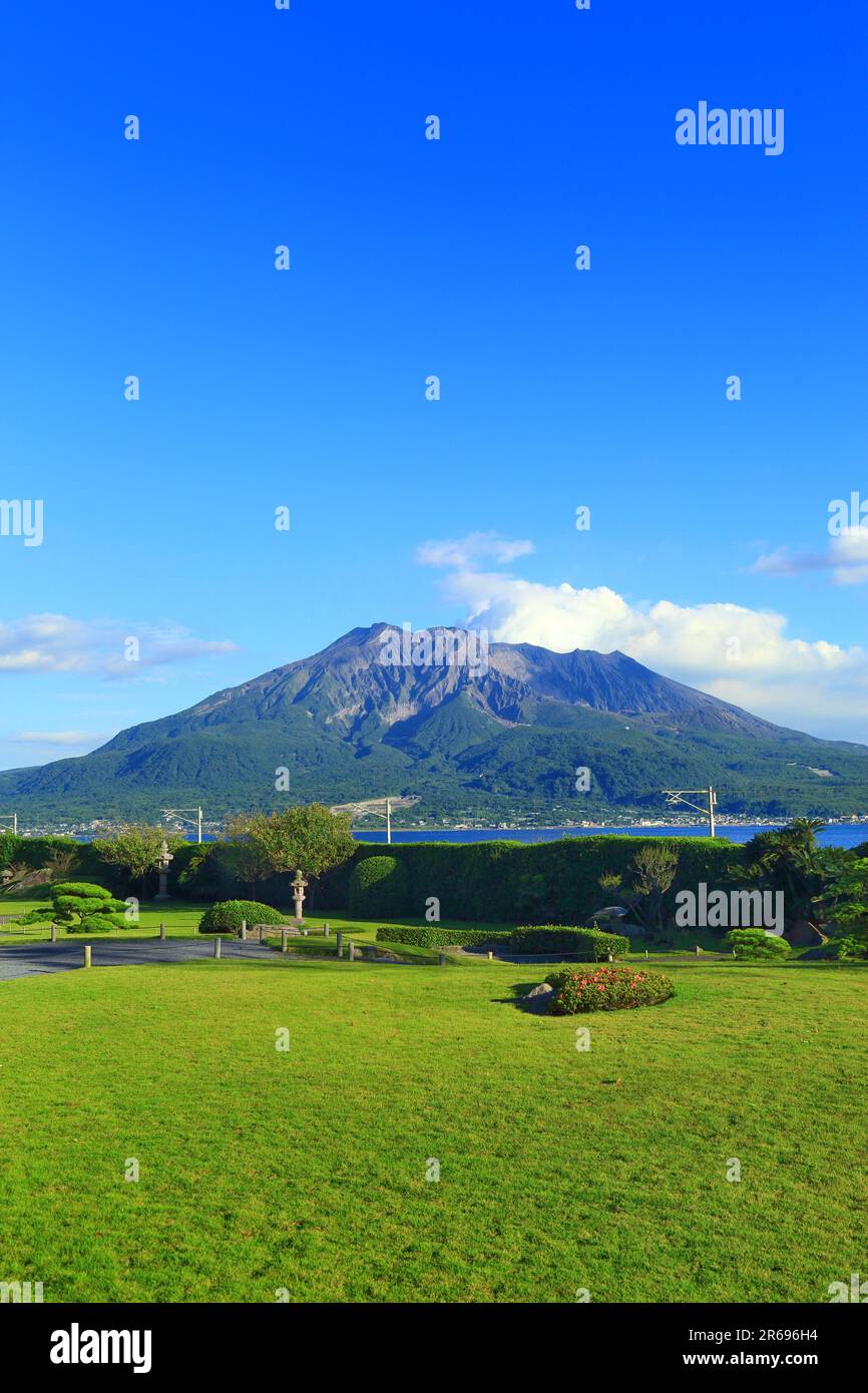 Senganen Garden and Sakurajima Stock Photo - Alamy