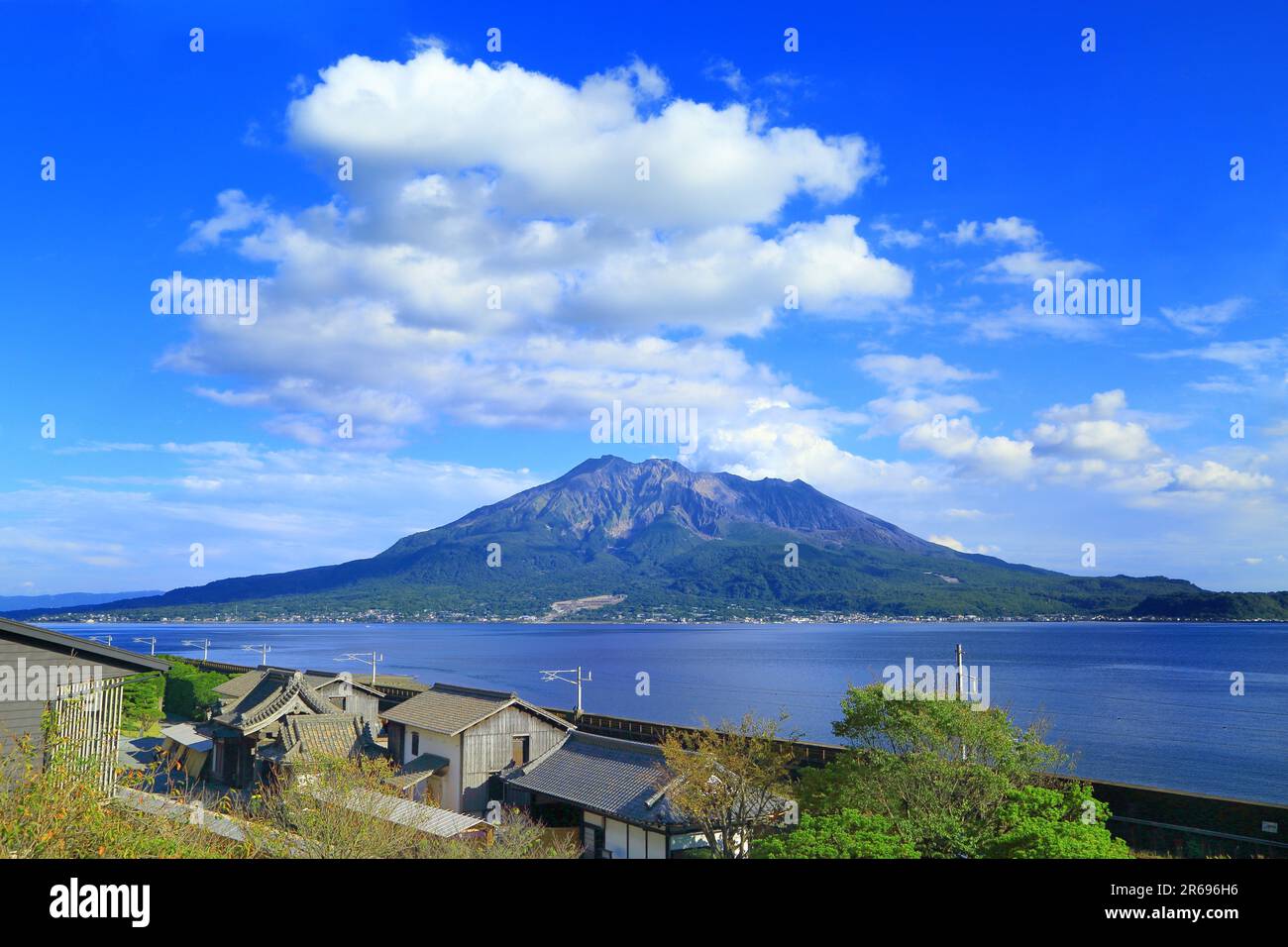 Senganen Garden and Sakurajima Stock Photo - Alamy