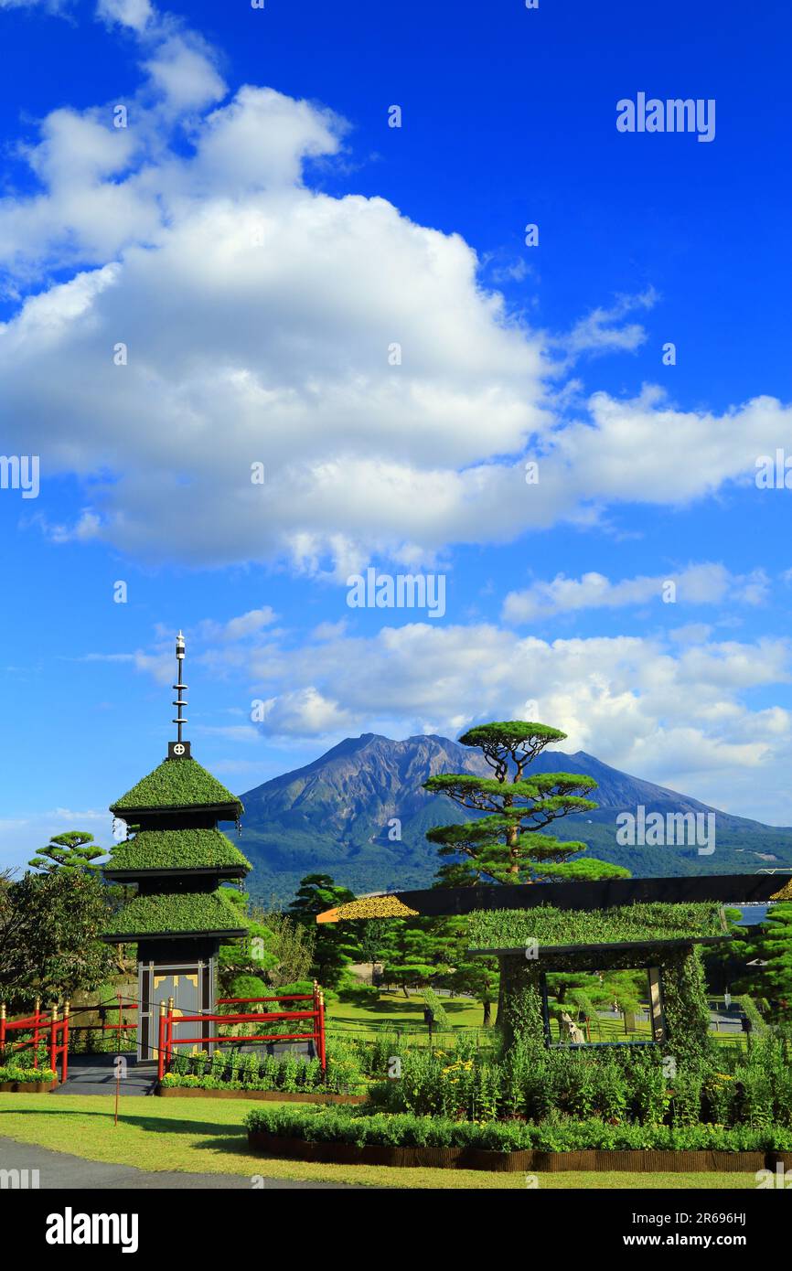 Senganen Garden and Sakurajima Stock Photo - Alamy