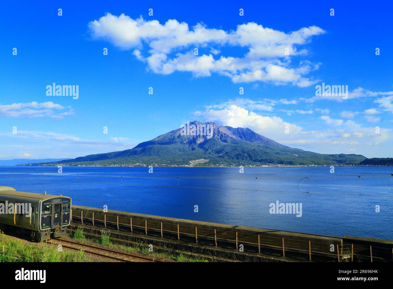 Senganen Garden and Sakurajima Stock Photo - Alamy