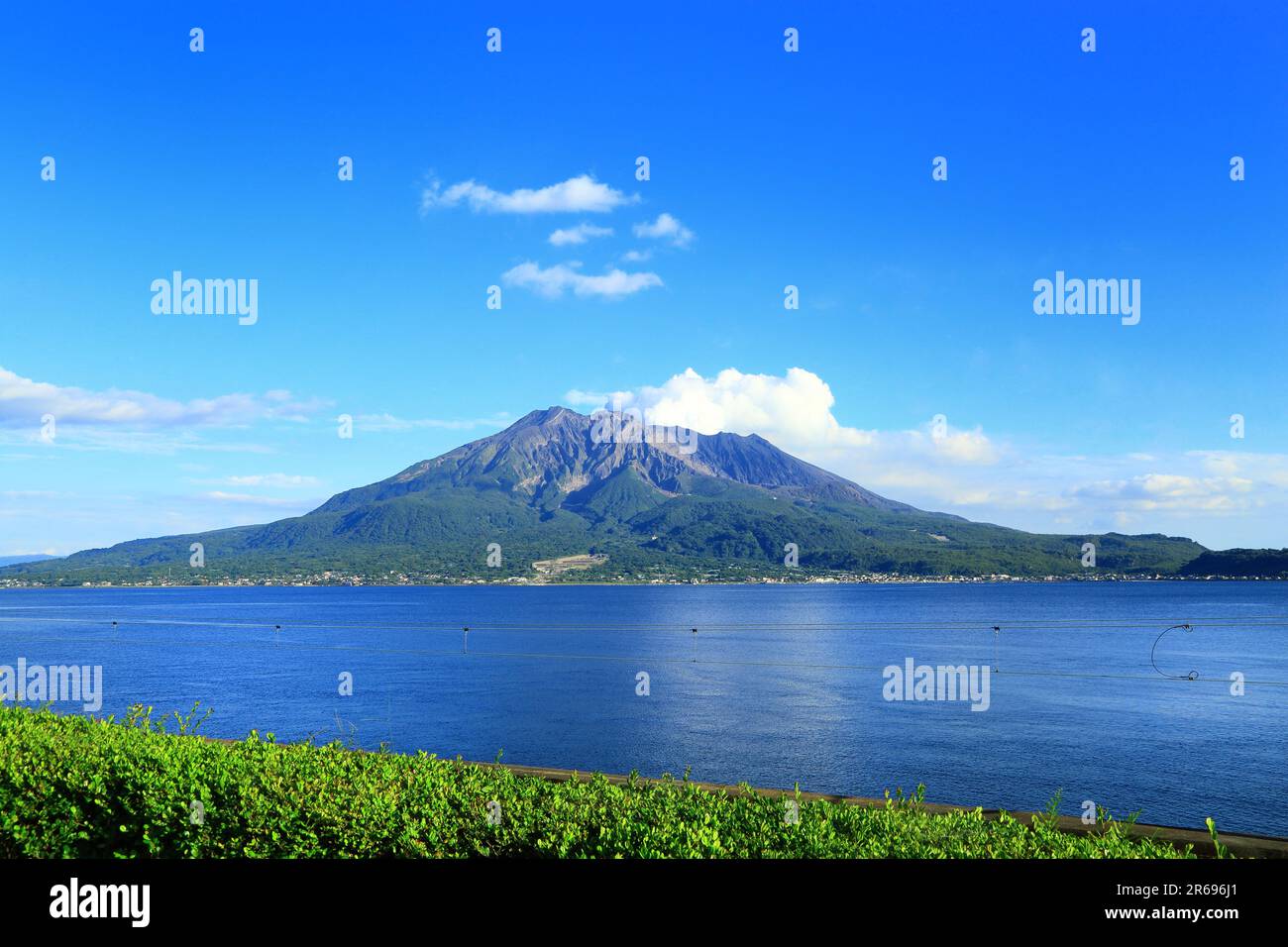Senganen Garden and Sakurajima Stock Photo - Alamy
