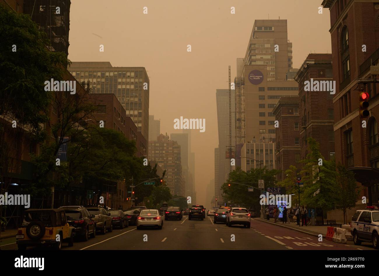 New York, New York, USA. 7th June, 2023. Smoke from Canadian wildfires ...