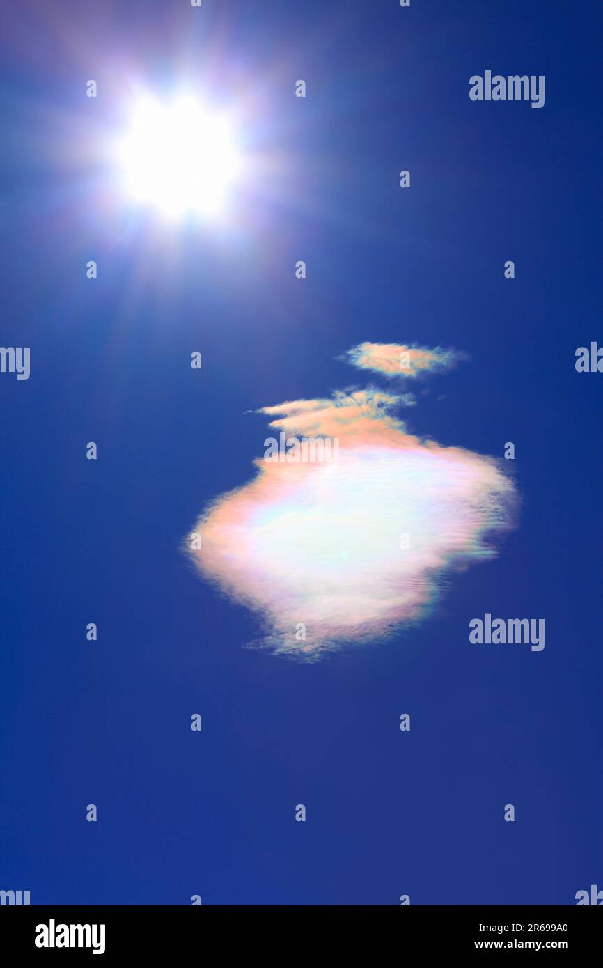 Cloud iridescence sun hi-res stock photography and images - Alamy