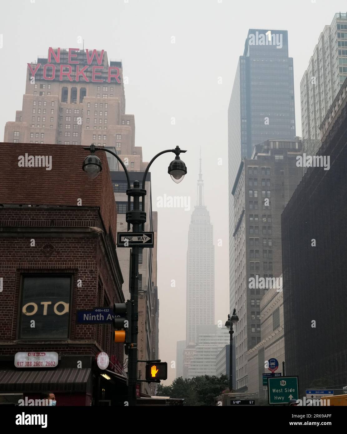 New York, New York, USA. 07th June, 2023. Thick plume of Canadian ...