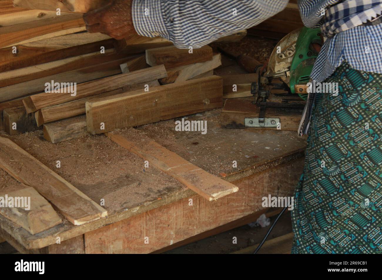 Indian carpenter hi-res stock photography and images - Alamy