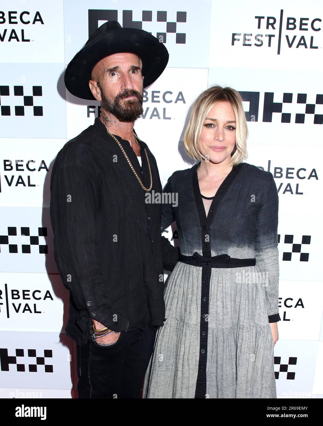 Stephen Kay Piper Perabo