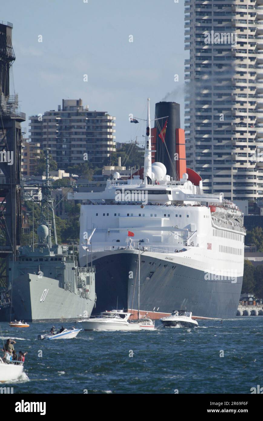 The QE2, the oldest ship in the Cunard fleet, makes her last visit to ...